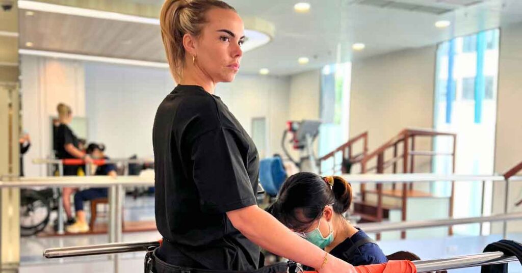 From Injury to Independence: A Patient’s Experience with T6 T7 Spinal ...